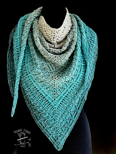 Ravelry: Simona Shawl pattern by Jacek TresowaneSzydelko