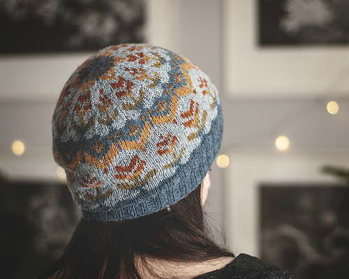 Ravelry: Iris hat pattern by Trin-Annelie