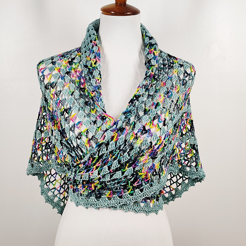Ravelry: Iris Shawl pattern by Sara Delaney