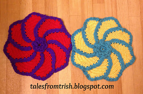 Ravelry: Pinwheel Rose Decorative Potholder pattern by Elizabeth Ann White