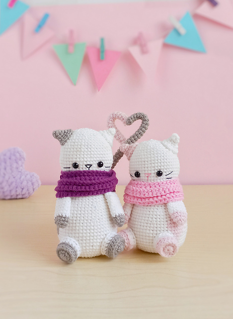 Ravelry: Amigurumi cat couple pattern by Ines Abad