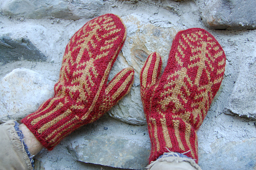 Ravelry: Picea Mittens pattern by Mary O'Shea