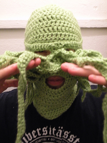 Ravelry: Cthulhu Ski Mask pattern by Callie Paar