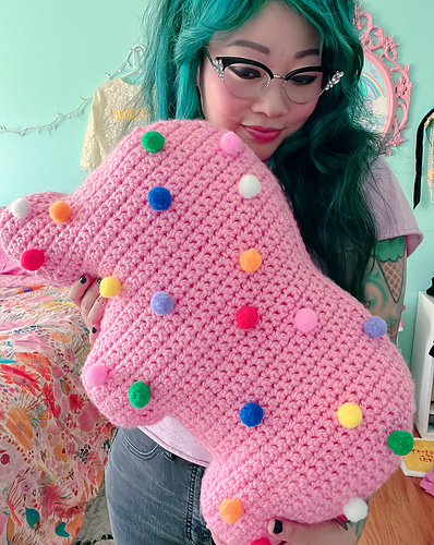 Ravelry: Pink Elephant Cookie Pillow pattern by Twinkie Chan