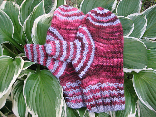 Ravelry: Target Wave Mittens pattern by Norah Gaughan