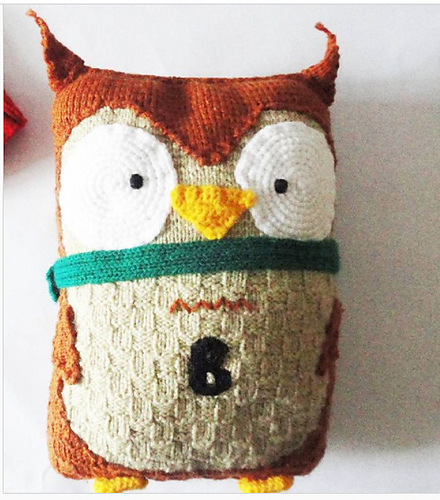 Ravelry: Owl cushion pattern by TwinsDesign