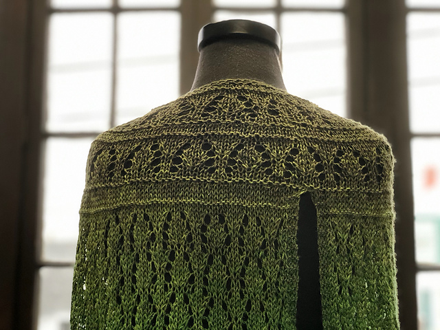 Ravelry: Kanturk Capelet pattern by Meg Campbell - Crawley