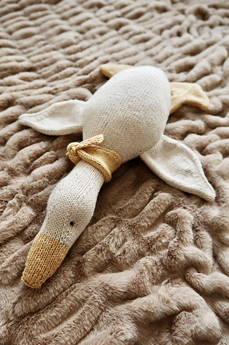 Ravelry: Silly Goose pattern by Alexandra Tavel