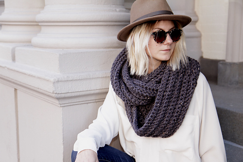 Ravelry: Nomad Loop pattern by Alexandra Tavel