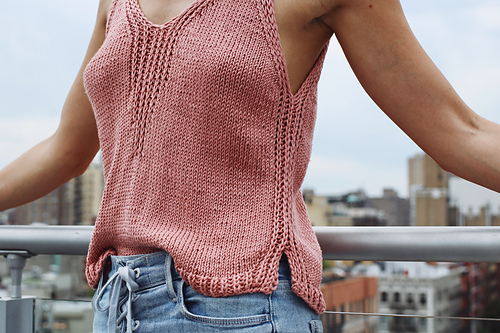 Ravelry: Streamline Tank pattern by Alexandra Tavel