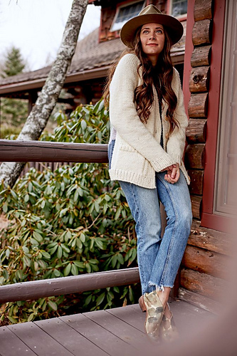 Ravelry: Santa Fe Cardigan pattern by Alexandra Tavel