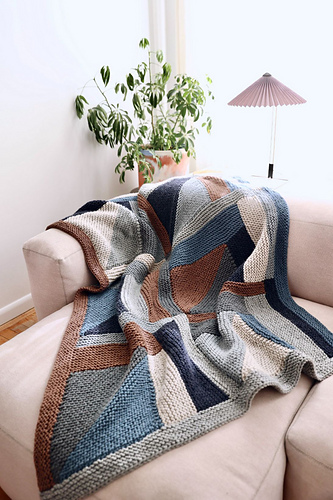 Ravelry: MODular Knit Quilt pattern by Alexandra Tavel