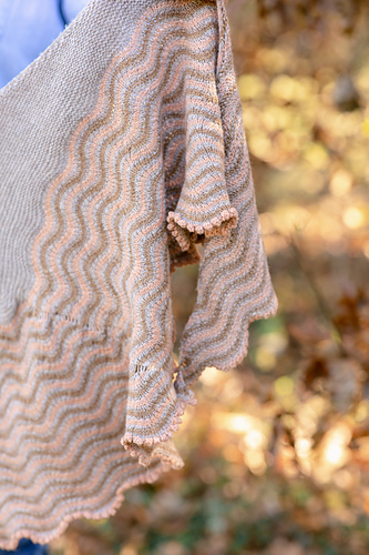Ravelry: Ivy Shawl pattern by Tyne Swedish