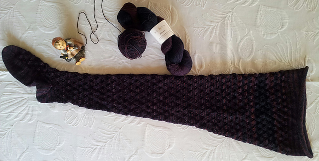 Ravelry: URehner's Long Raven Legs