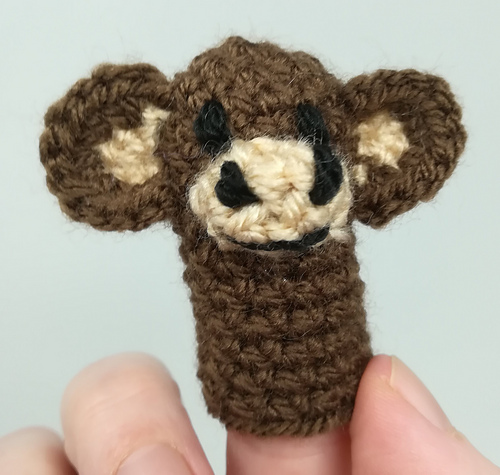 Ravelry: 15 Animal Finger Puppets pattern by Laura Gillard