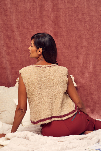 Ravelry: Feathered Vest pattern by Rachel Brockman