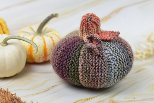 Ravelry: Wee Pumpkin pattern by Amy Gunderson