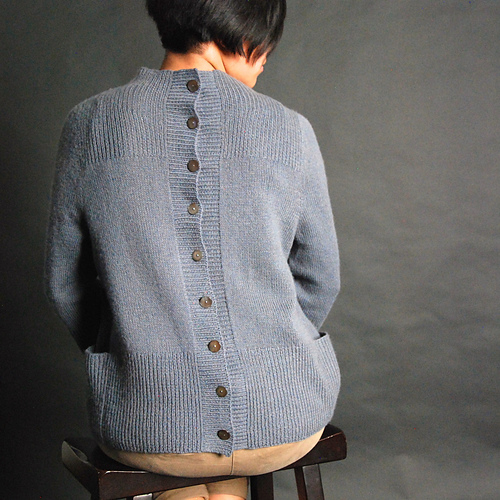 Ravelry: reverso pattern by Lori Versaci