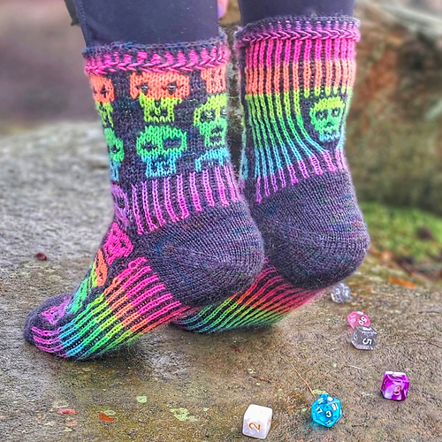 Ravelry: Roll for Skulls Socks pattern by Clair Wyvern