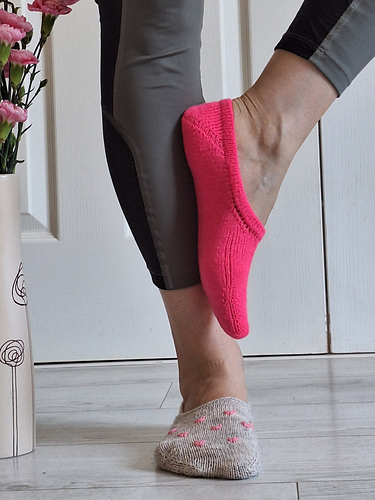 Ravelry: Gentle Steps Slippers pattern by Tatsiana Matsiuk