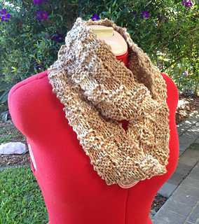 Ravelry: Easy Circle Scarf pattern by Jane's Sunday Best
