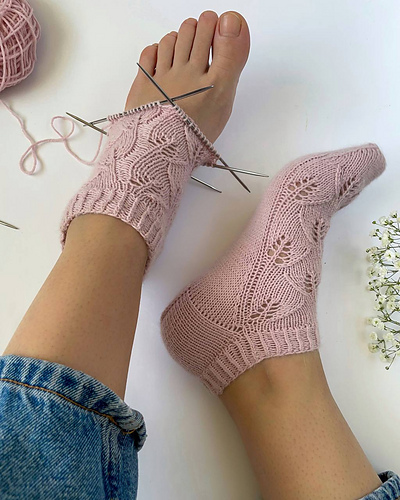 Ravelry: Ankle Spring socks pattern by Vicky Moroz