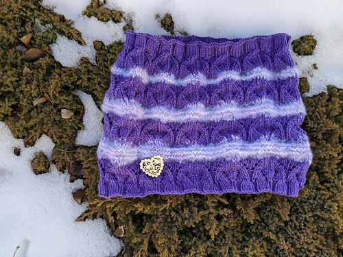 Ravelry: Prairie Smoke Cowl pattern by Vikki Perkins