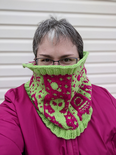 Ravelry: Starbeing Cowl pattern by Vikki Perkins
