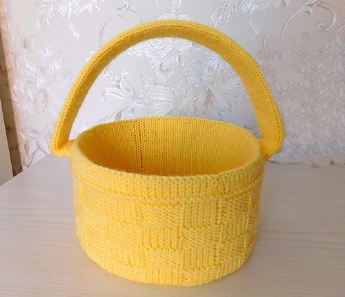 Ravelry: Knit easter basket pattern by Lyudmila Zhaivoronok
