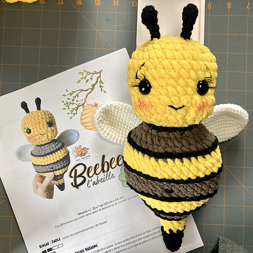 Ravelry: L’abeille Beebee the bee pattern by ViviTricote