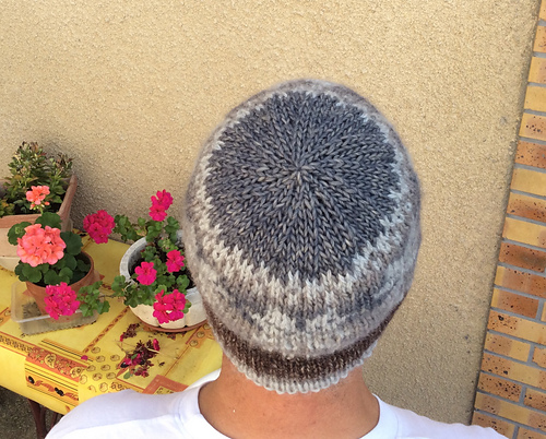 Ravelry: Pink Star Beanie pattern by La boutique de Jeanne