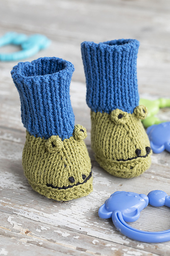 Ravelry: #23 Frog Booties pattern by Jean Guirguis