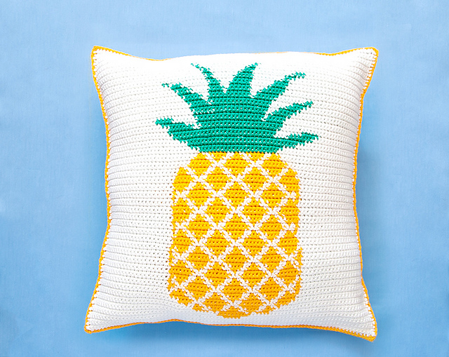 Ravelry: Pineapple pillow cover pattern by Tree Studio
