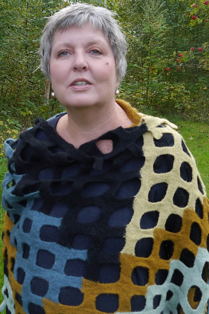 Ravelry: Waldorff's Shawl - domino knit