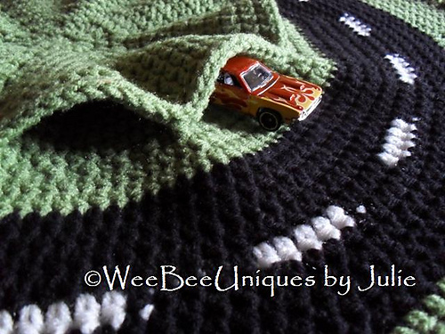 Ravelry: race car track accent rug play mat pattern by WeeBee Uniques
