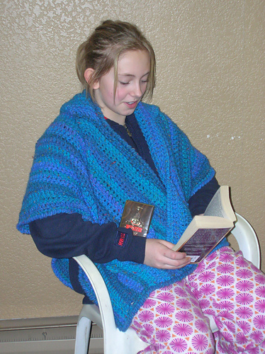 Ravelry: Reader's Wrap Shawl pattern by Wee Sandy