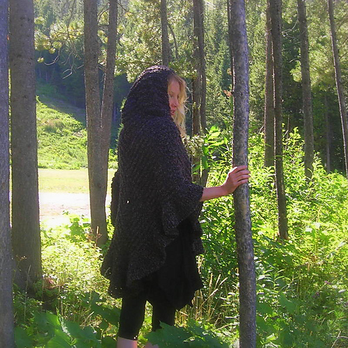 Ravelry: Mama Earth Poncho with Hood pattern by Wee Sandy