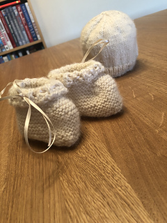 Ravelry: WelshTenor's Newborn Booties
