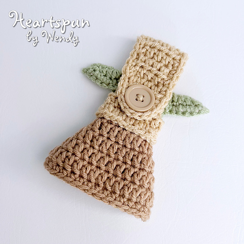 Ravelry: Baby Alien Towel Holder Ring pattern by Wendy Connor