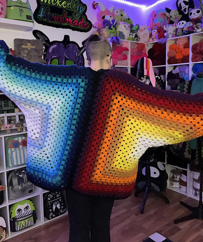 Ravelry: Granny Hexagon Cardi Mod Guide pattern by Andrea R. Williams