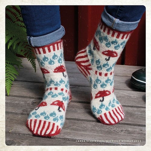 Ravelry: Cosy Rain Socks pattern by Anna Hewitt