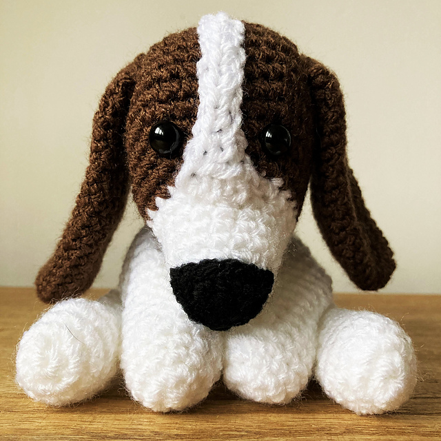 Ravelry: Basset Hound Amigurumi pattern by Willow Crochet