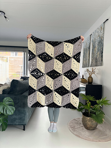 Ravelry: Tulip Cube Throw pattern by Wilma Westenberg