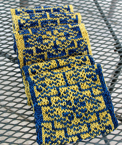 Ravelry: Swedish Rosette Scarf pattern by Pam Jemelian