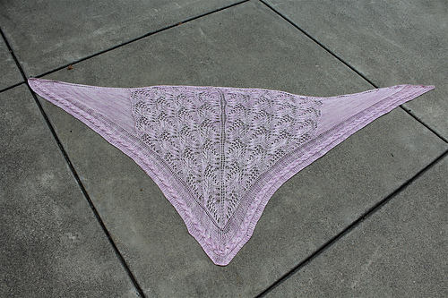 Ravelry: Bouquet Toss pattern by Pam Jemelian