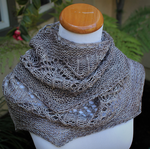 Ravelry: The FLW Shawlette pattern by Pam Jemelian