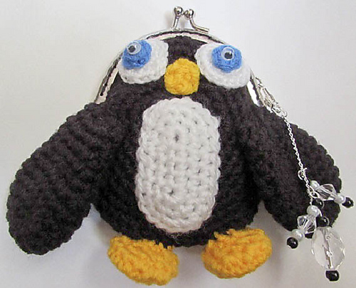 Ravelry: Penguin Animal Coin Purse pattern by Wistfully Woolen