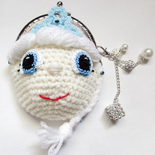 Ravelry: Elsa Frozen Coin Purse pattern by Wistfully Woolen