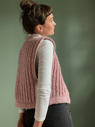 Ravelry: Chunky vest pattern by Witre Design
