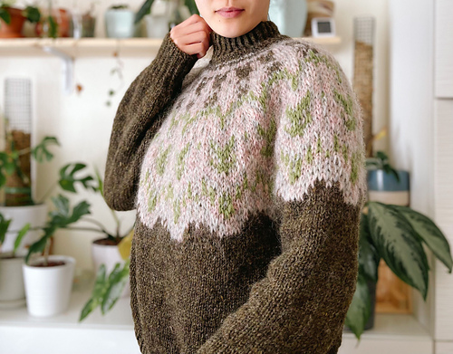 Ravelry: Ember Fox Sweater pattern by Lív Ulven